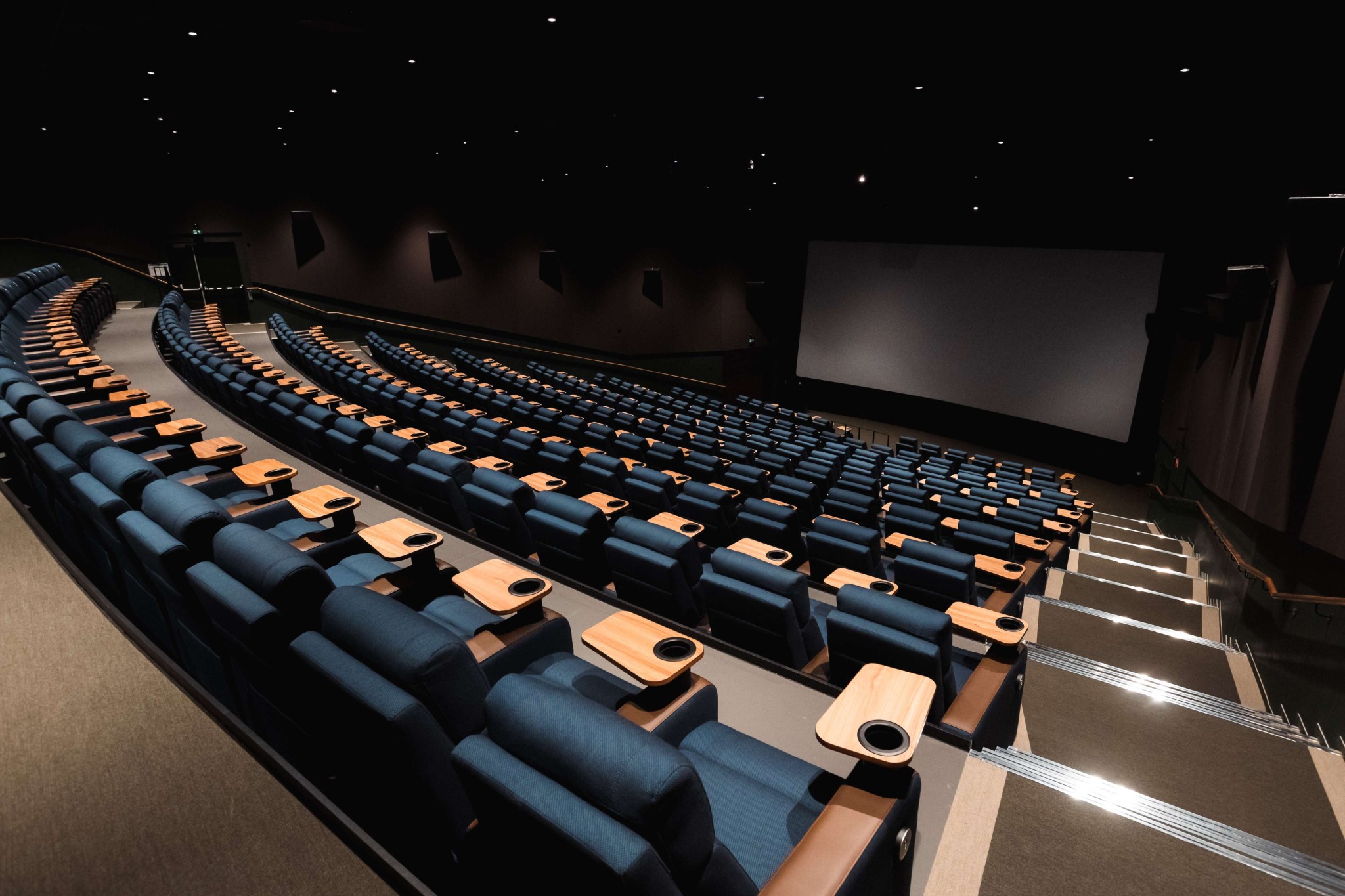 Saga Kino gjenåpnes – får moderne luksus og historisk sjel - Film & Kino